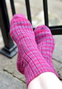 27 Free Easy Sock Knitting Patterns Great For Beginners Sarah Maker