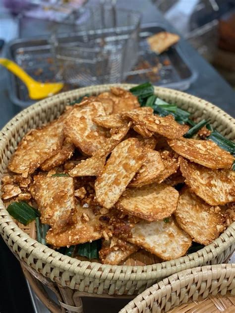 Popular Talad Thai Banana Opens At Plaza Singapura With 2 Fried Banana Bags Shout