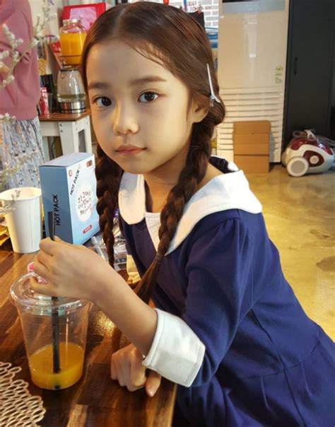 인사이트 패션 리틀 송지효라는 9살 키즈모델 황시은♥