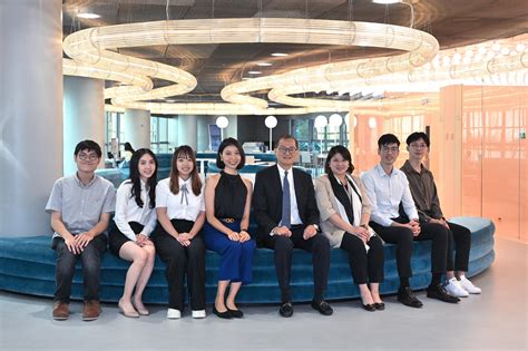 醫務衞生局局長到訪香港大學李嘉誠醫學院（附圖）