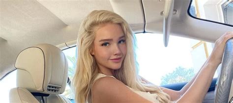 8 Hot Sexy Linsey Donovan Bikini Pics