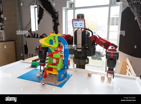 Seattle Washington Baxter By Rethink Robotics Demonstrates His Abilities In The Robotics