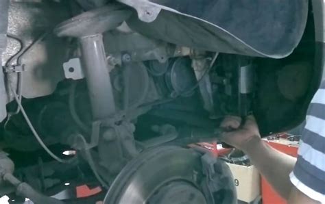 Замена топливного фильтра Рено Дастер Фото инструкция как поменять топливный фильтр на Дастере