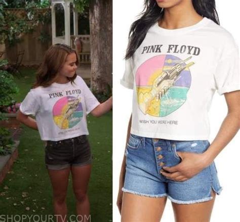 Alexa And Katie Season 4 Episode 8 Alexas Pink Floyd Graphic Tee Movie Inspired Outfits Alexa