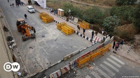 Indian Farmers Protests Police Erect Barricades In Delhi Dw 02122024