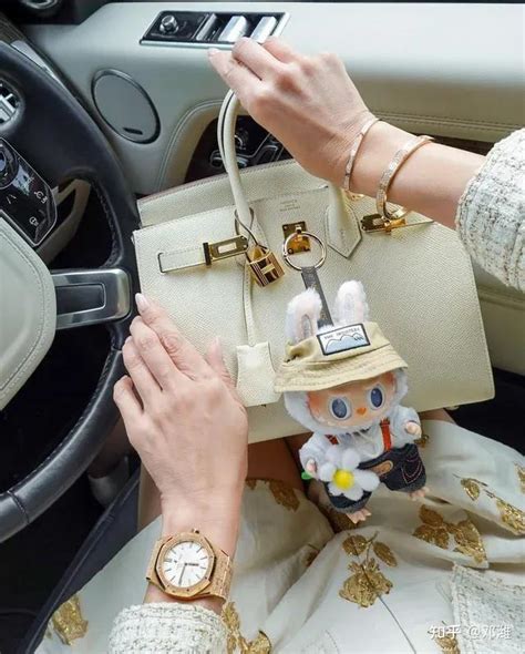 泰国公主拎爱马仕配labubu！国产 Jellycat”，为什么火爆泰国？ 知乎