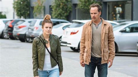 Leather Jacket Green Izzy Silva Priscilla Faia In You Me And She S03 Spotern