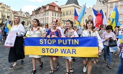 Які потрібні документи для оформлення тимчасового захисту у Чехії список