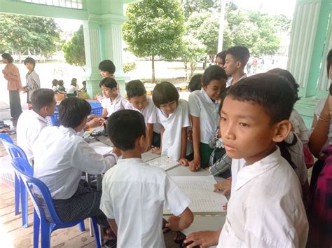 ပျဉ်းမနားမြို့နယ် ပြန်ကြားရေးနှင့်ပြည်သူ့ဆက်ဆံရေးဦးစီးဌာနမှ ရွေ့လျားစာကြည့်တိုက်ယာဉ်ဖြင့် စာအုပ