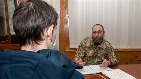 Юрист пояснив чи може сирота оформити відстрочку від мобілізації Читайте на Ukr Net