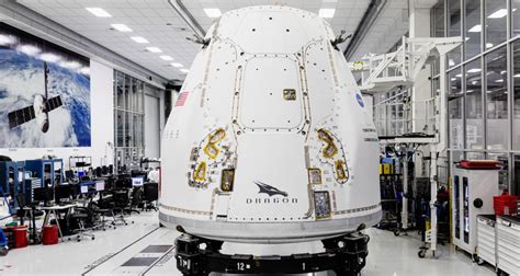 Spacex Envía Una Nave Espacial De Carga A Florida Para El Primer