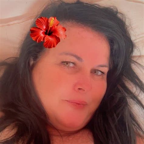 Branquinha Val Branquinha • Threads Say More