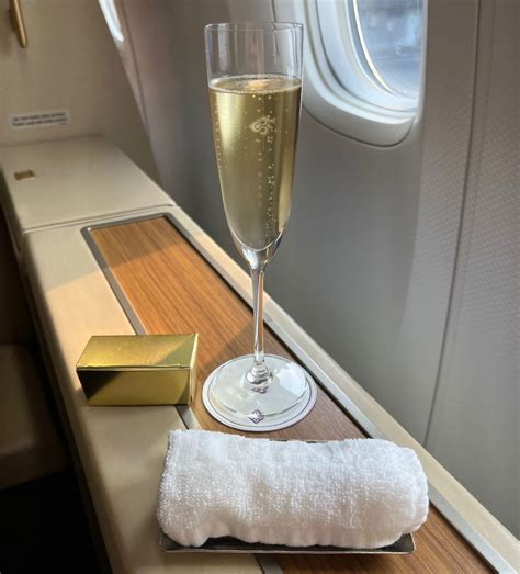 Review Thai Airways First Class Boeing 777 Bkk Nrt One Mile At A Time