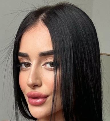 Vanilla Deville Wiki Height Husband Biography More