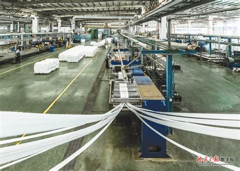 华峰超纤开足马力 启东日报