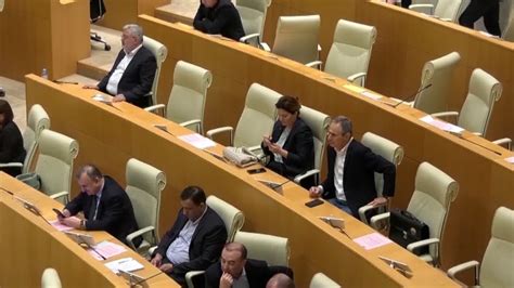 ოლიგარქების სიას პარლამენტის ნაცვლად მთავრობა შეადგენს Youtube