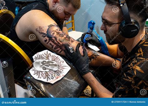 Tattooing Detail Tattoo Maker In White Sterile Gloves Stock Image