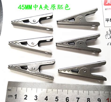 专业生产金属餐巾夹子 环保高端餐厅锌合金夹子加链子 个性围兜夹 阿里巴巴