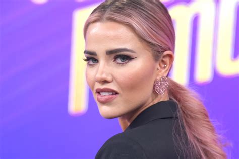 Telemundo Responde A Thalí García