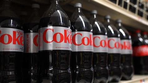 Can This Diet Coke Ingredient Cause Cancer What Is Aspartame Sbs News