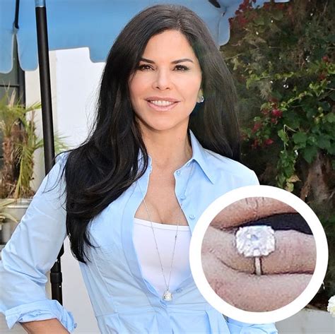Lauren Sanchezs Engagement Ring Photos Details Price Carats