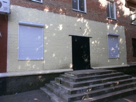 Вбудоване нежитлове приміщення загальною площею 83 2 кв м яке знаходиться за адресою