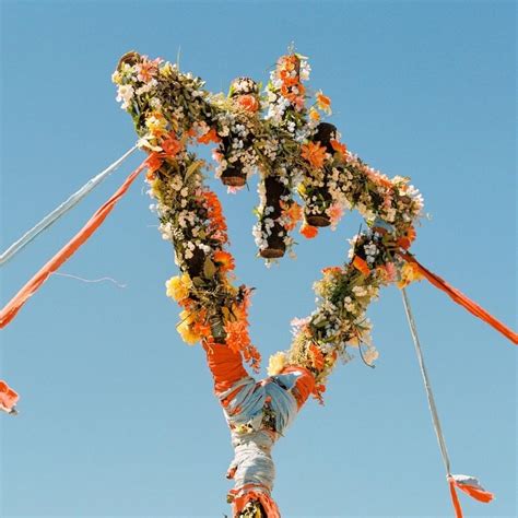 The Devil Wears Prada Flowers Lyrics And Tracklist Genius
