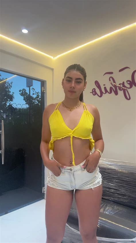 Videos De Camila Camilapesoaok Con “som Original Mago” Tiktok