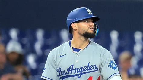 Watch Dodgers Of Andy Pages Robs Hr With Awesome Catch Yardbarker