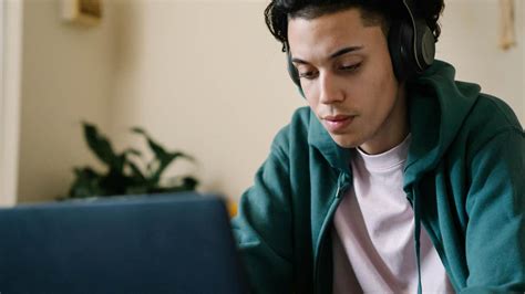 Chatgpt Making Peoples Career Decisions Yourtango