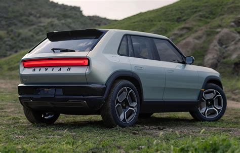 Rivian R2 Vs R3 Vs R3x Choosing Your Perfect Midsize Electric Suv Electric Hunter