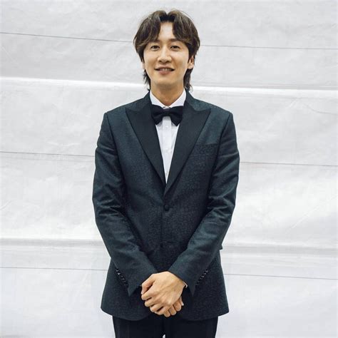 Lee Kwang Soo Officially Leaves Running Man After 11 Years