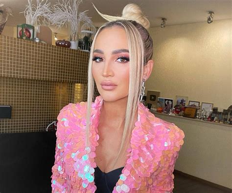 Ольга Бузова похвасталась антителами к нездоровым отношениям