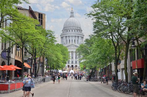 Madison Wi Wisconsin State Capitol In Madison Viewed From State