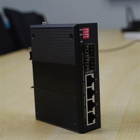 Hosecom Industrial Outdoor Network Switches Dustproof With Poe Qos Support And Snmp