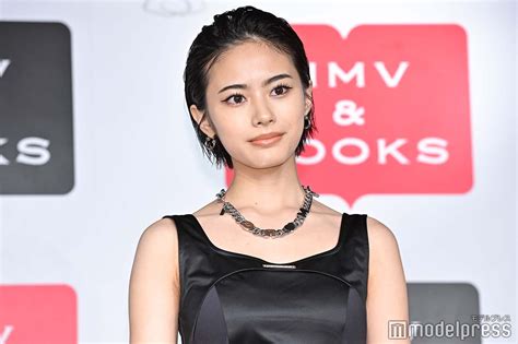 画像1630 安斉星来、美ボディ際立つ水着ショット公開「かっこいい」「絵になる美しさ」と反響 モデルプレス