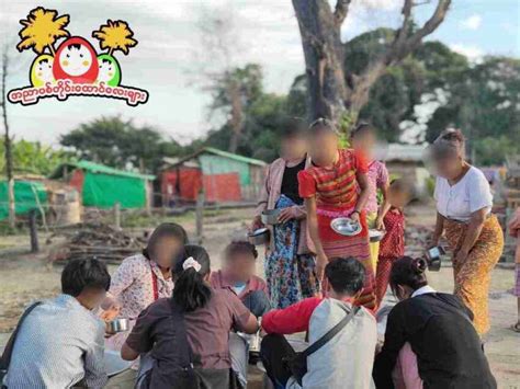 ဆားလင်းကြီးမြို့နယ်ရှိ စစ်ရှောင်ပြည်သူများ ထမင်းတစ်နပ်လှူဒါန်း Khit Thit Media