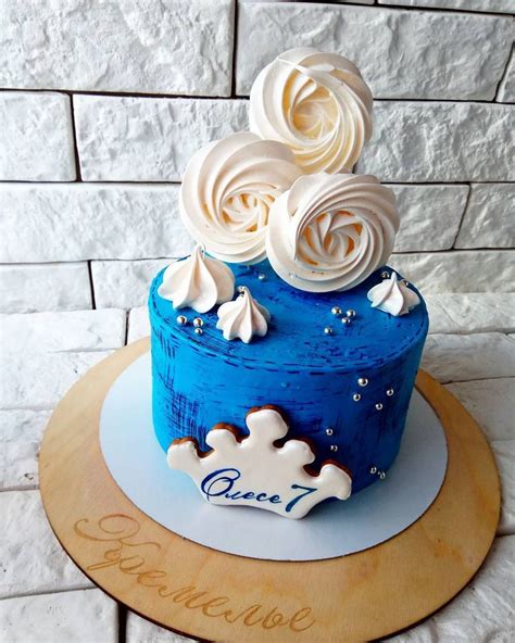 Тортик на джинсовую вечеринку Внутри шоколадные коржи ягодный курд крем чиз кремелъе