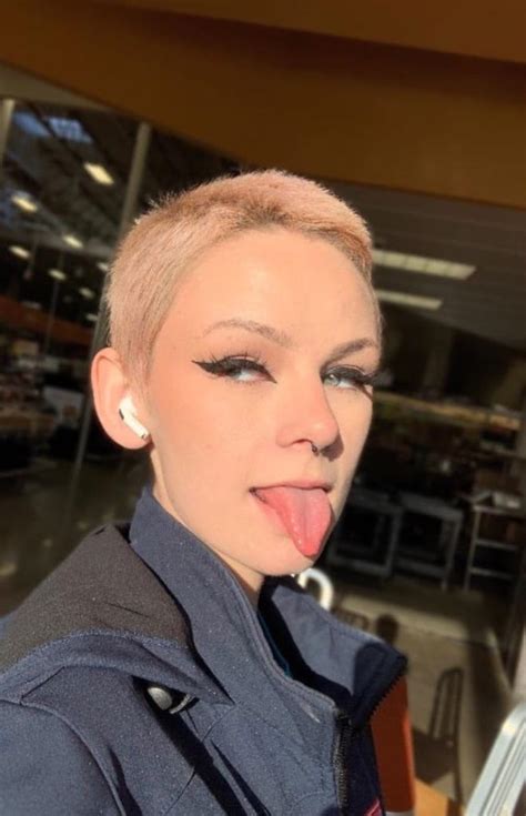 Pretty And Pink R Tonguetastic
