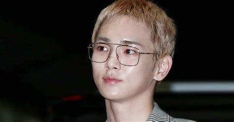 샤이니 Shinee 키 Key 특별한 분위기 공항패션