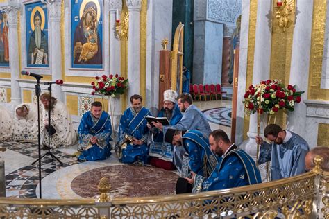 Епископ Јеротеј пожелео ђацима срећну и Богом благословену нову школску ...