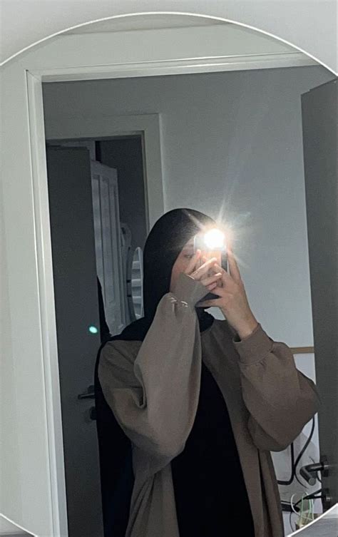 Pin By Милана Микеевич On Быстрое сохранение Mirror Selfie Poses
