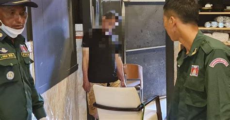 ថៅកែហាង សាលម៉ុន ស៊ូស៊ីបា ចង ក សម្លាប់ខ្លួន ព្រោះជាប់បំណុលធនាគារច្រើន Cnc News