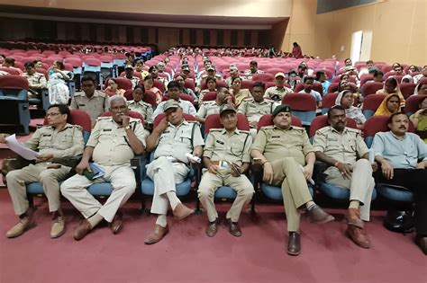 महापौर धीरज ने जिला हॉस्पिटल में लगवाया कोरोना का टीका 23 स्थानों पर