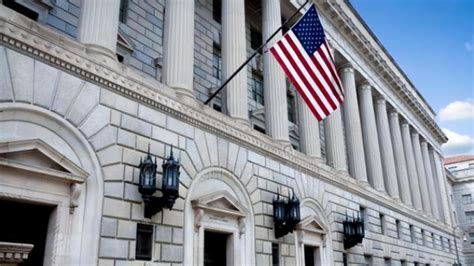 ຈີນ ຕອບ ໂຕ້ ອາ ເມ ຣິ ກາ ທີ່ ຈັດເອົາ ວິ ສາ ຫະ ກິດ ຈີນຫຼາຍ ແຫ່ງ ເຂົ້າ ໃນ ບັນ ຊີ ລາຍ ຊື່ຄວບ ຄຸມ ຂາ ອອກ