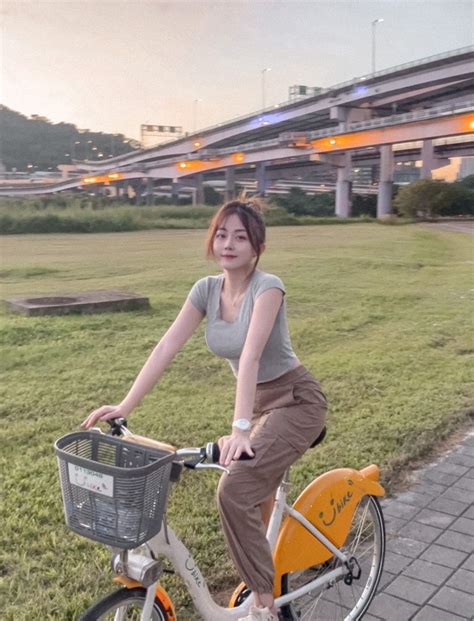 喜歡在喧囂城市中的寧靜大自然裡～ 騎著腳踏車享受微風徐徐的悠閒感‣♪ ‣♪ ‣♪～ Ubike