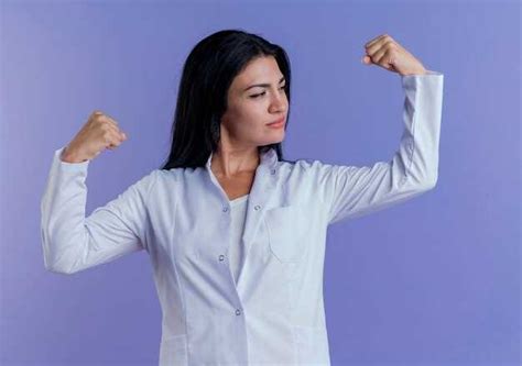 Где у женщин вырабатывается тестостерон