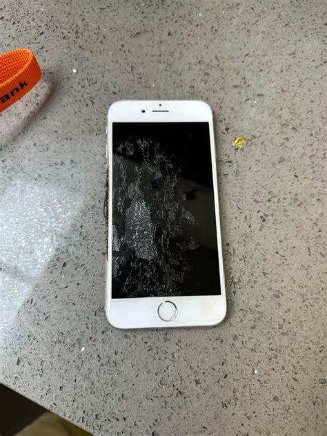 Iphone 6s Exploded When I Plugged It In To Retrieve Old Photos Riphone