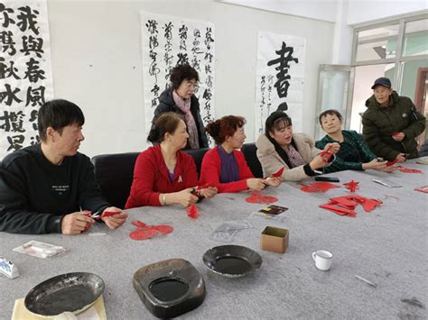 松江河镇：家门口的老年兴趣班开课啦农家书屋杂志