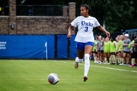 Portrait Dieynaba Ndaw Le Football Son Premier Amour Dsports